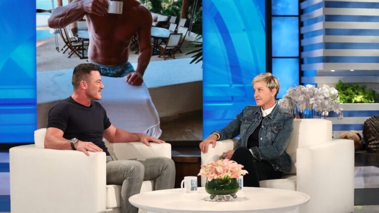 Luke Evans Reveals Mick Jagger's Texting Style - Celebrity Fashion Style