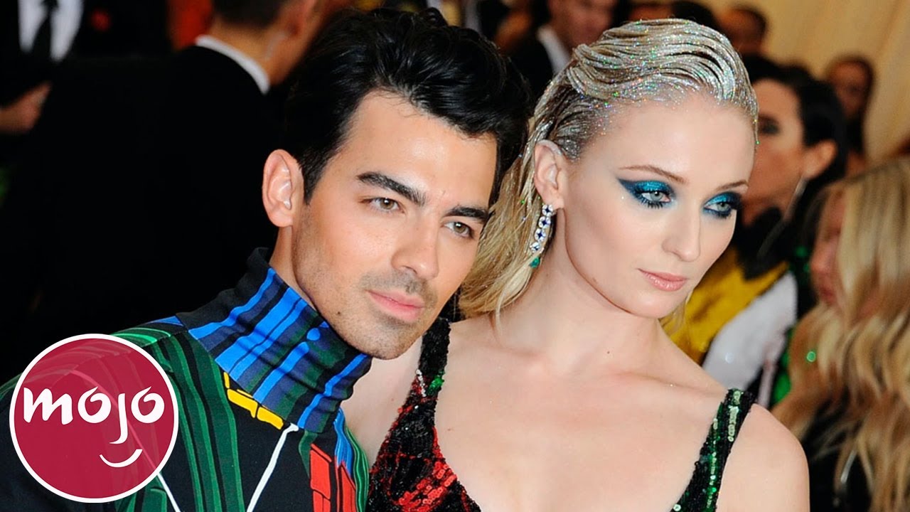 Top 10 Times Celeb Couples Wore Matching Outfits - Celebrity Fashion Style